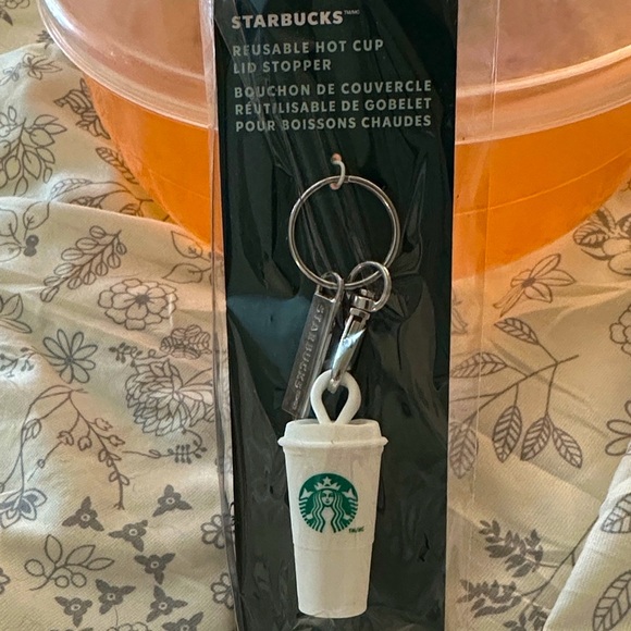 Starbucks | Other | Starbucks Reusable Hot Cup Lid Stopper Keychain New ...